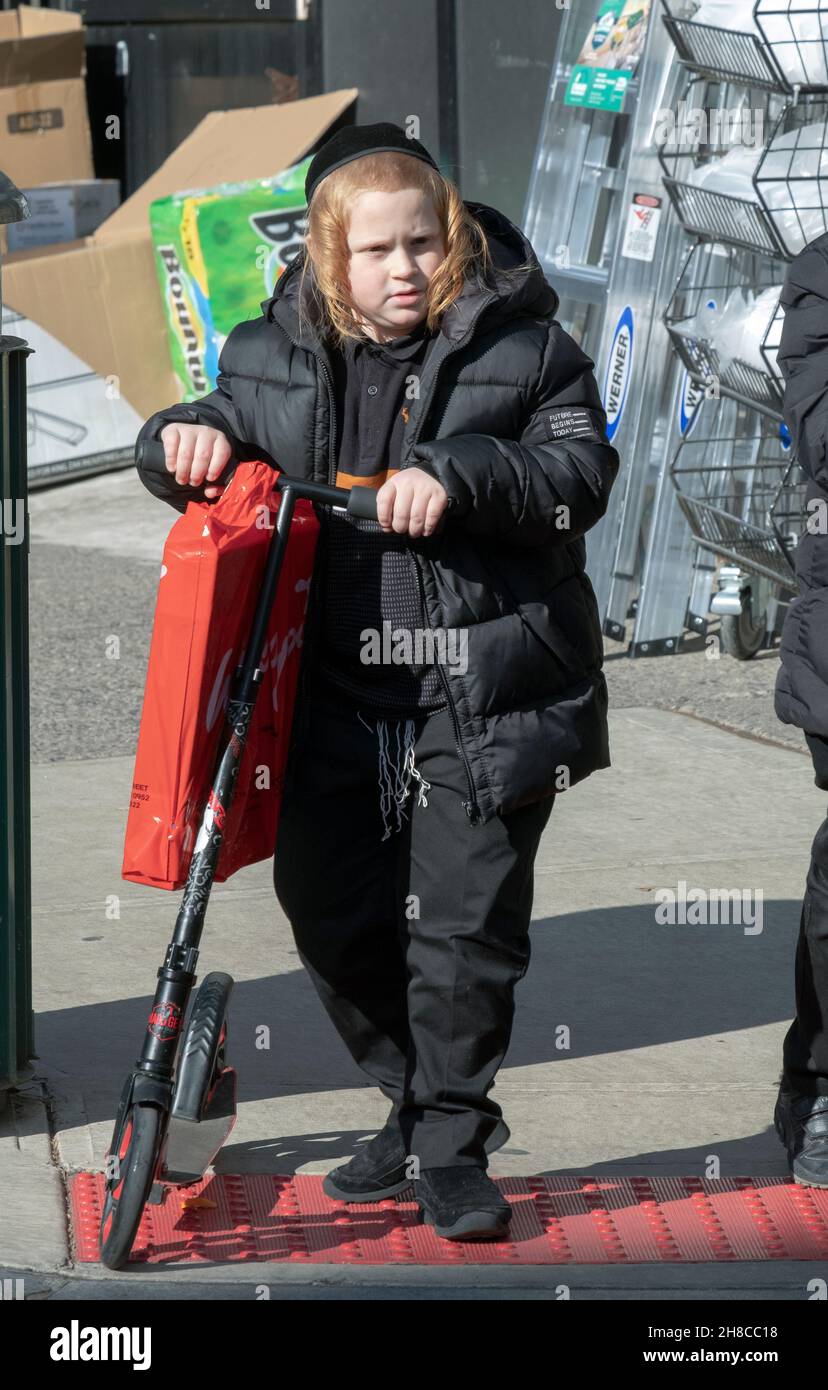 Boy curly redhead hi-res stock photography and images - Alamy
