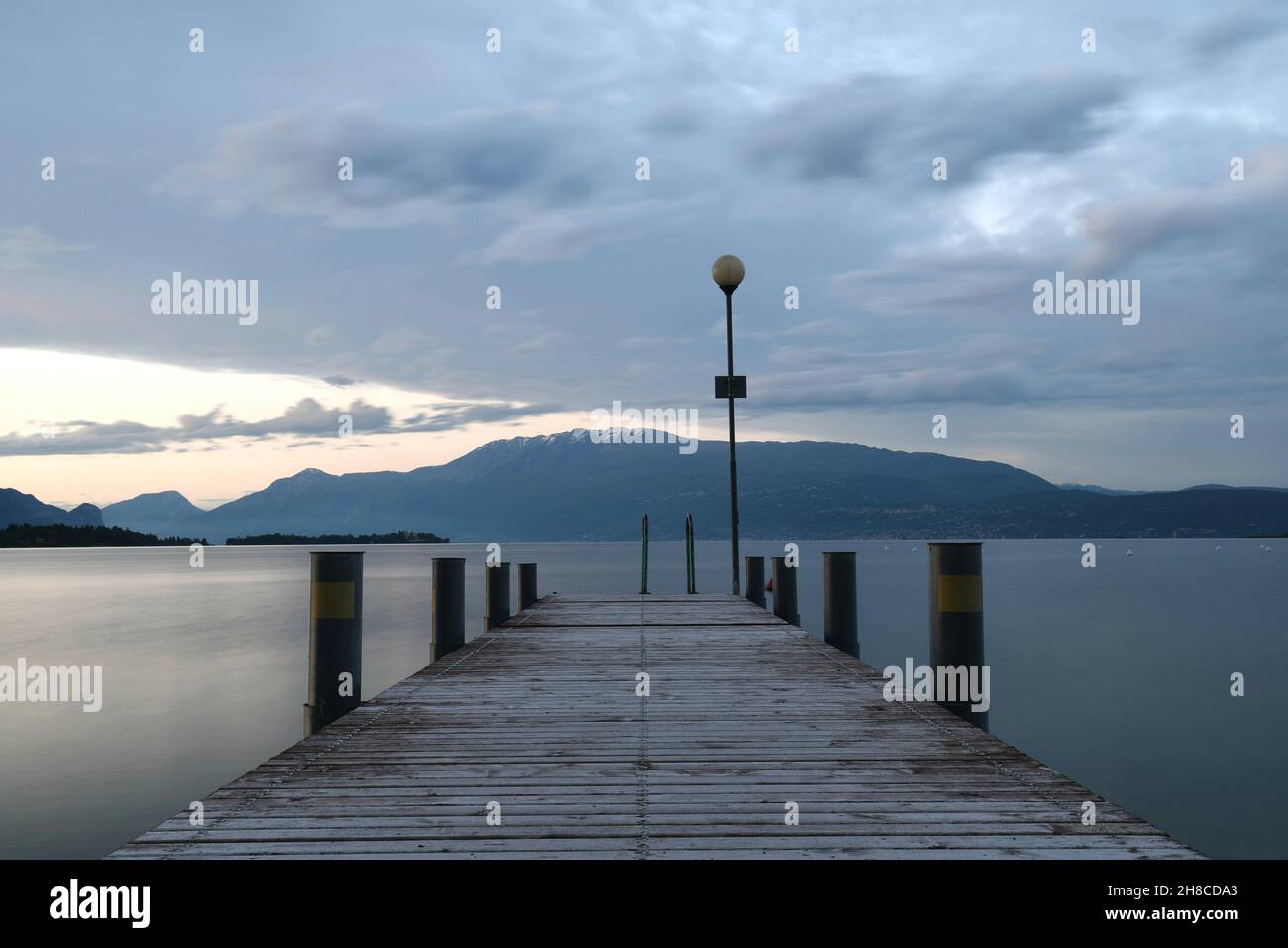 Light and shadow in the Lake, after the rain there is always the sun ...
