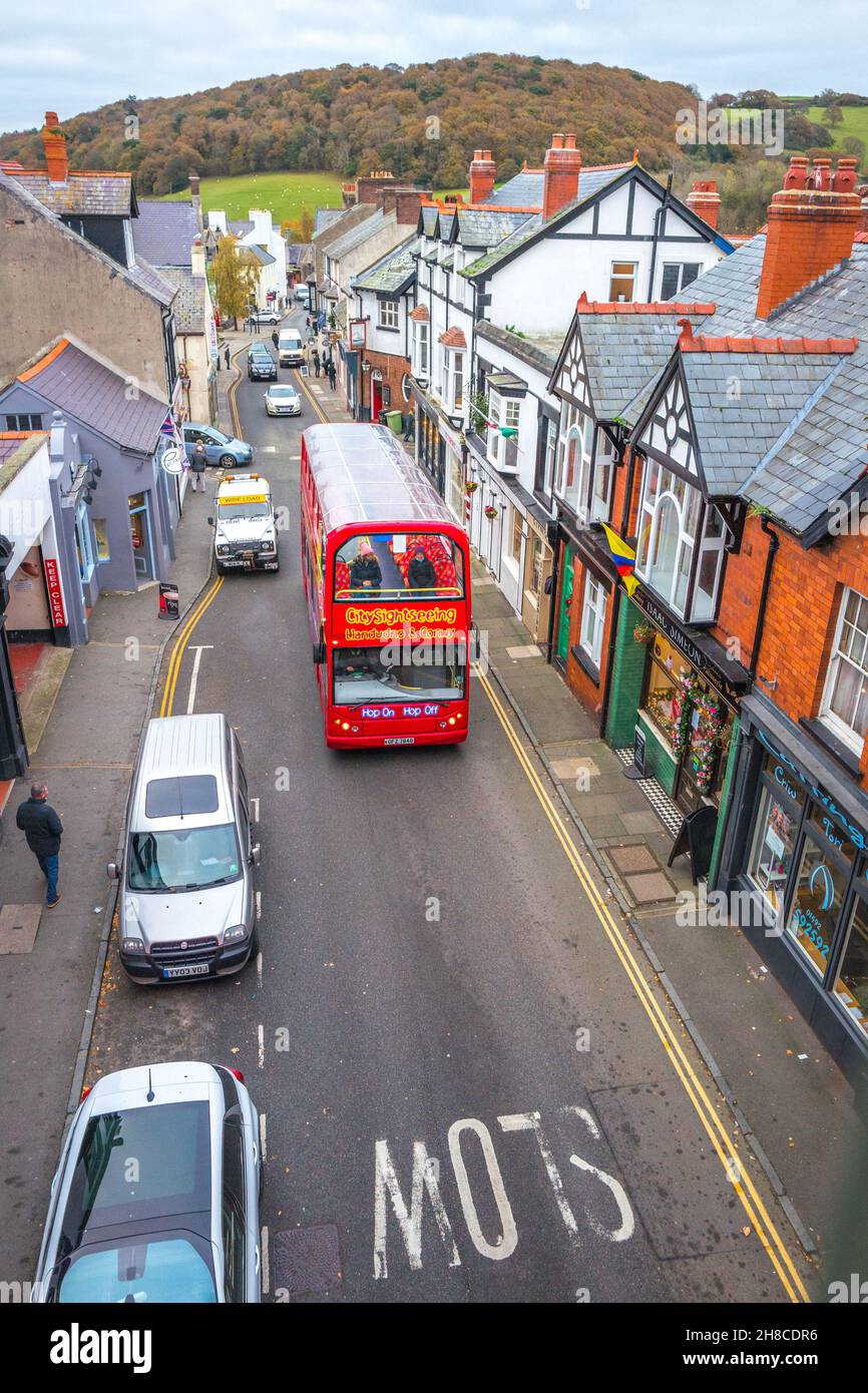 Conwy sightseeing bus hi-res stock photography and images - Alamy