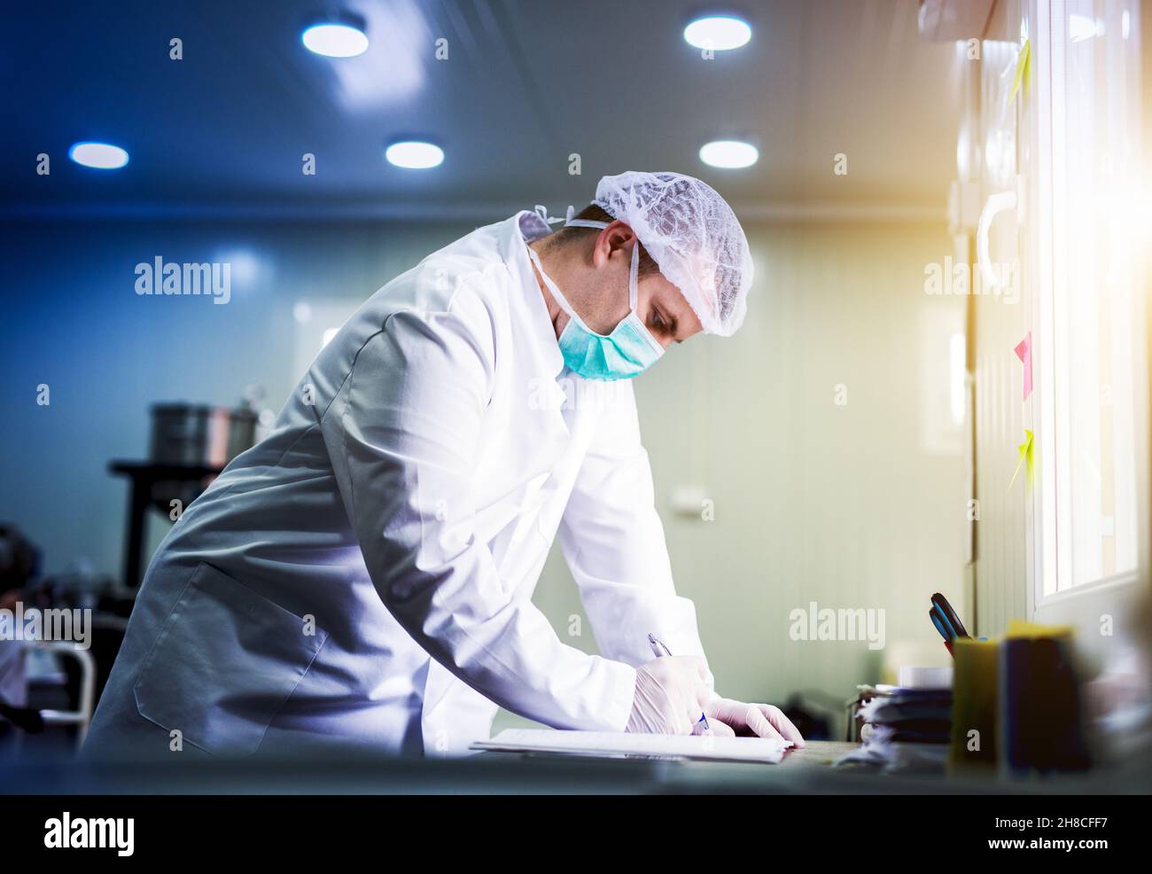 Medical overall hi-res stock photography and images - Alamy