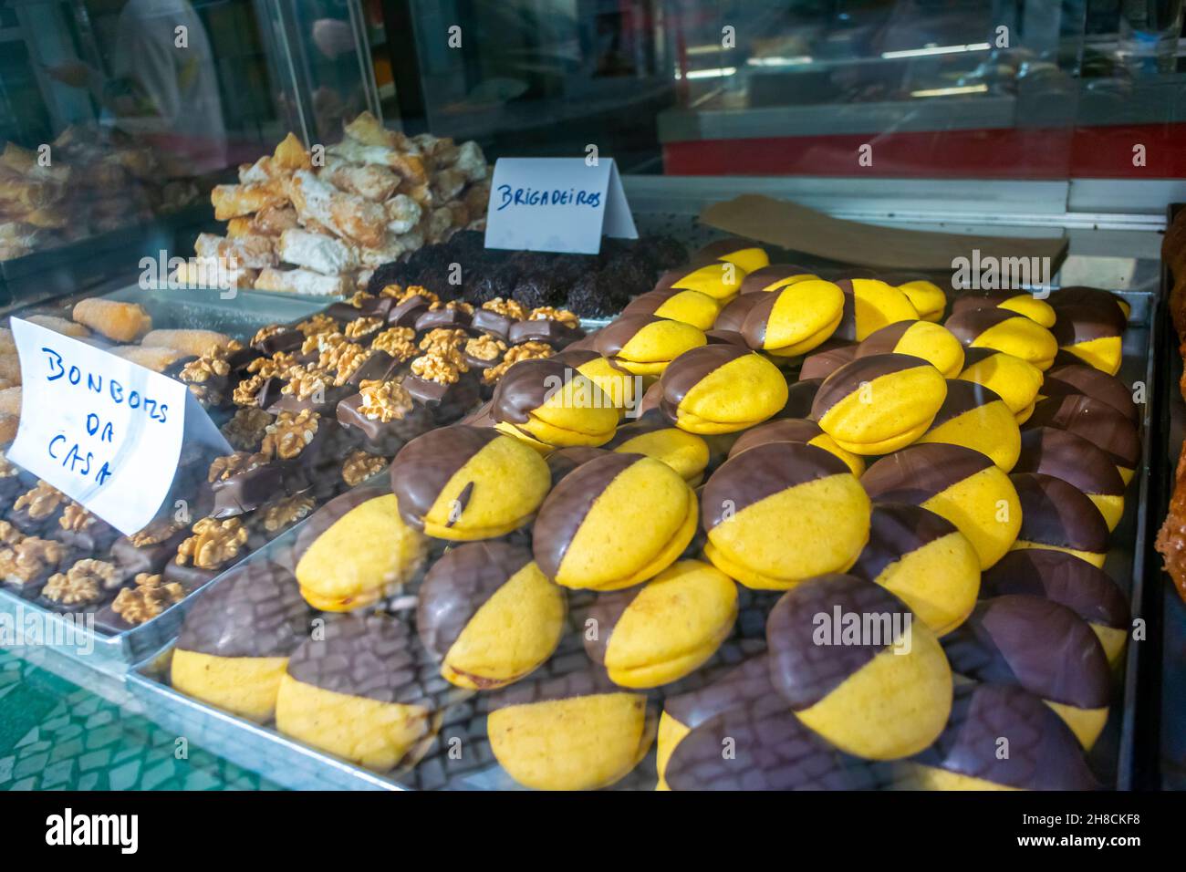 Portugese bakery shop hi-res stock photography and images - Alamy
