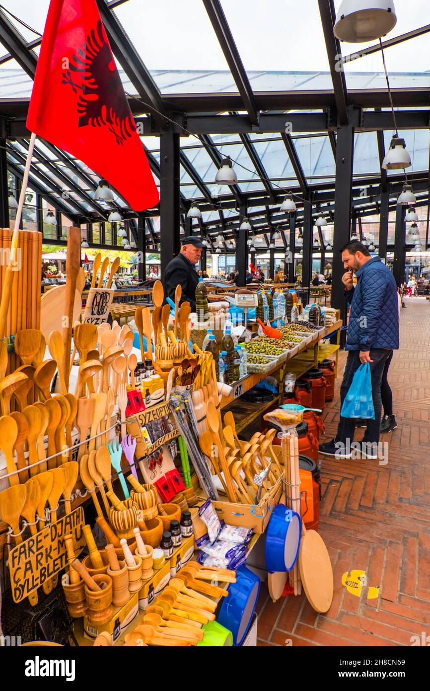 Pazar Meydanı, Pazari i Ri, new bazaar, Tirana, Albania Stock Photo - Alamy