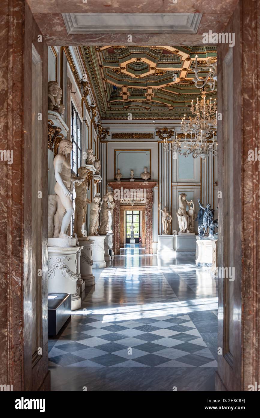 Luxurious hall decoration of palace in Rome Stock Photo - Alamy