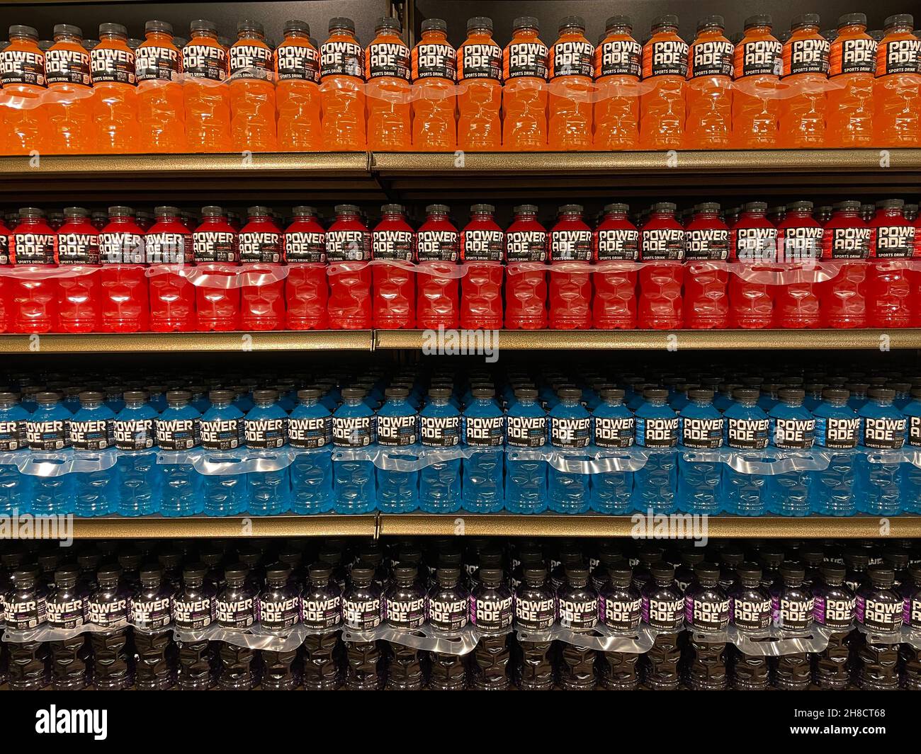 Powerade bottles hi-res stock photography and images - Alamy