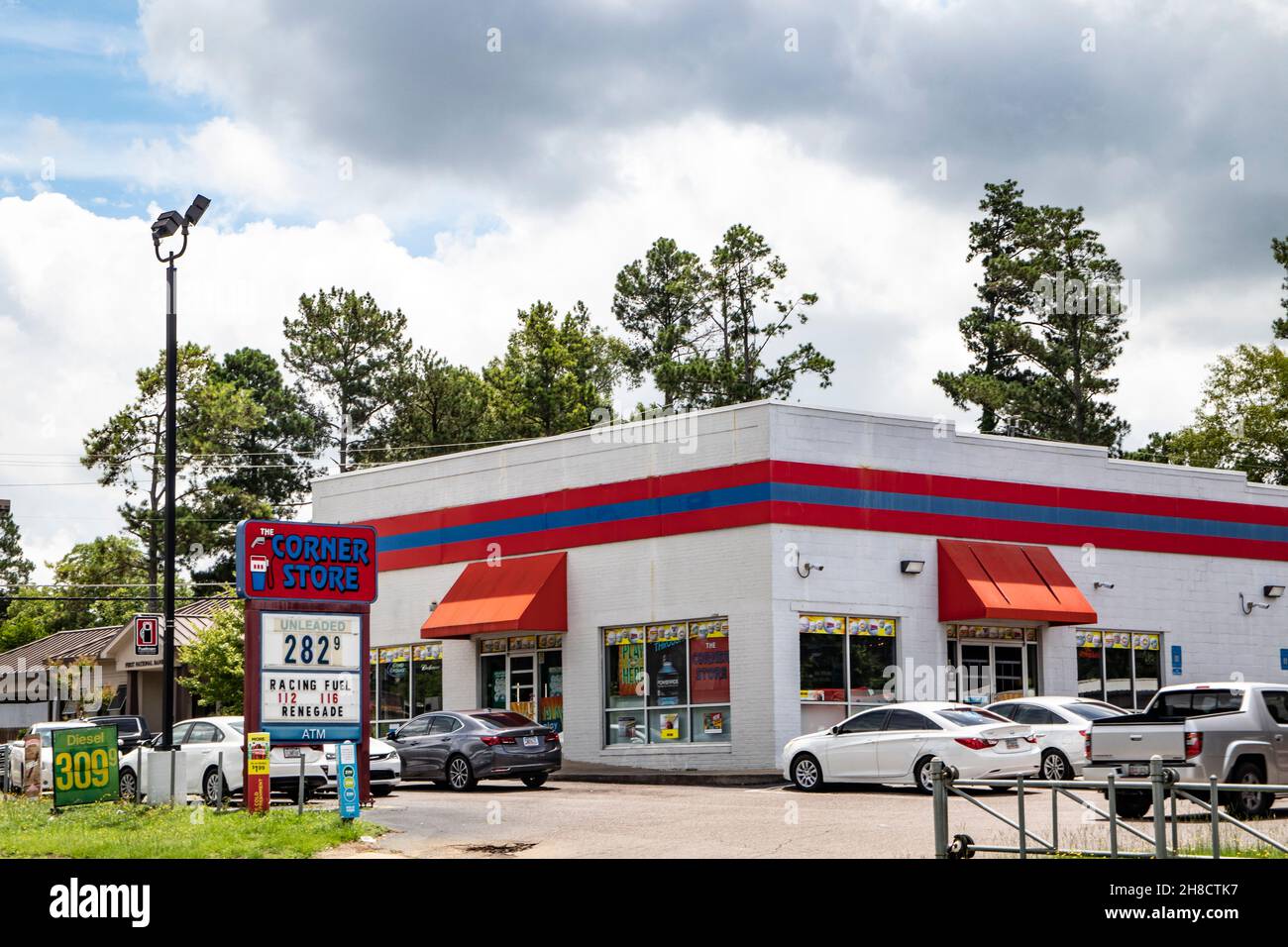 Vintage corner store hi-res stock photography and images - Alamy