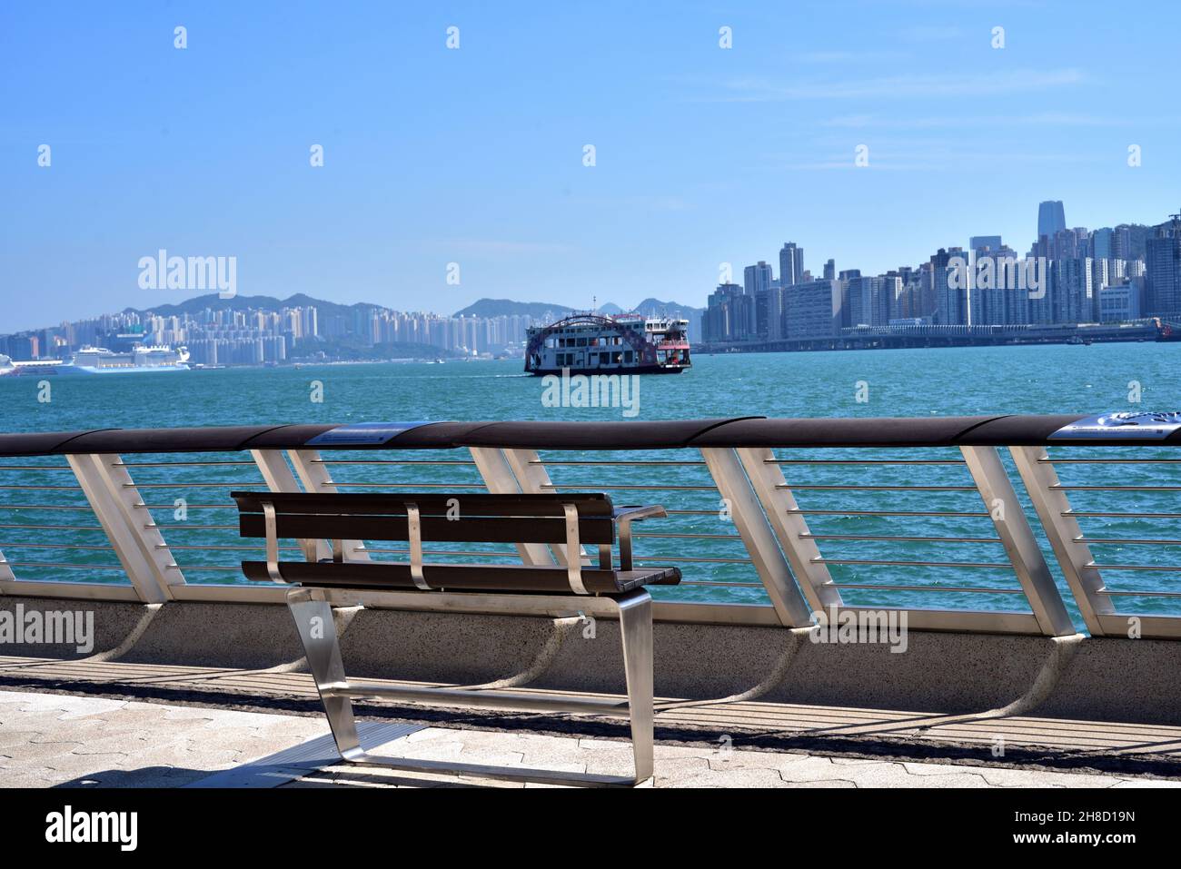 Victoria harbour promenade hi-res stock photography and images - Alamy