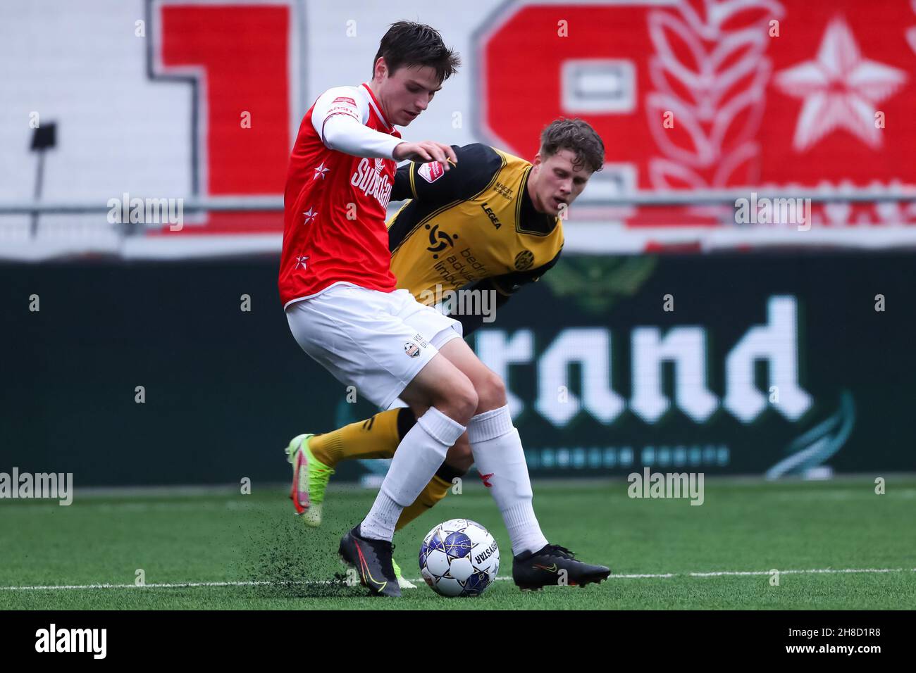 MAASTRICHT, NETHERLANDS - NOVEMBER 29: Matteo Waem of MVV Maastricht ...