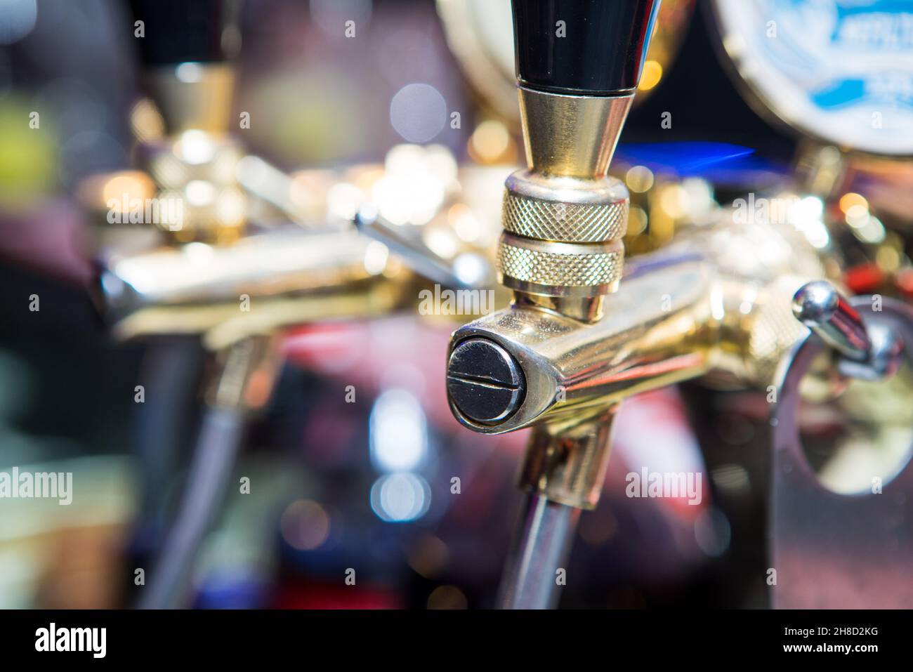 Cool bar tap hi-res stock photography and images - Alamy