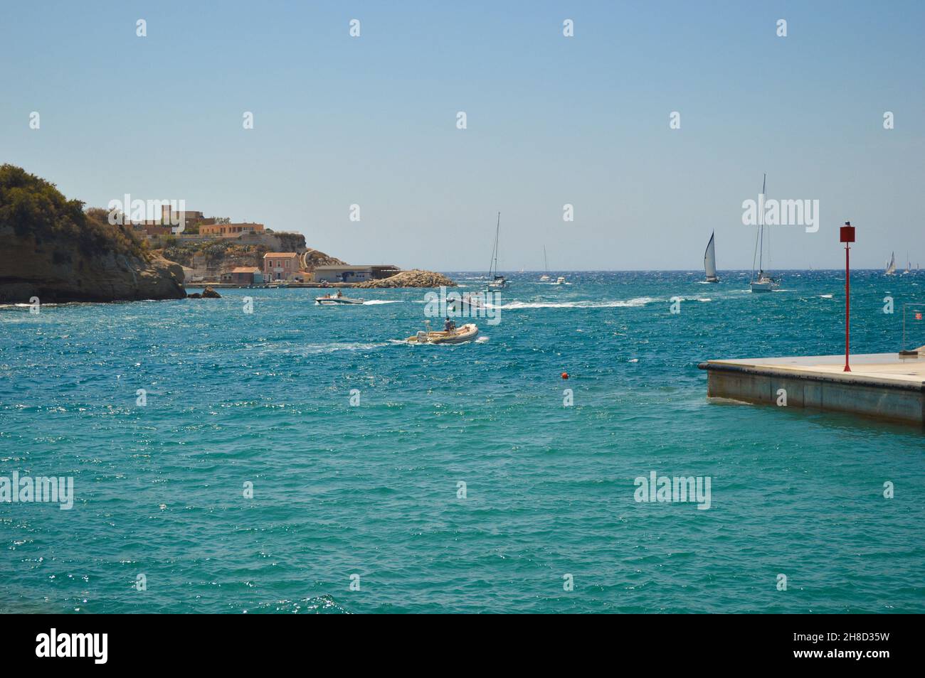 Marseille waterfront hi-res stock photography and images - Alamy