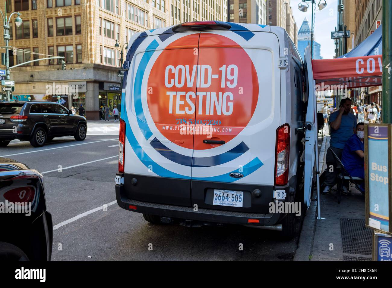 Nyc covid testing hi-res stock photography and images - Alamy