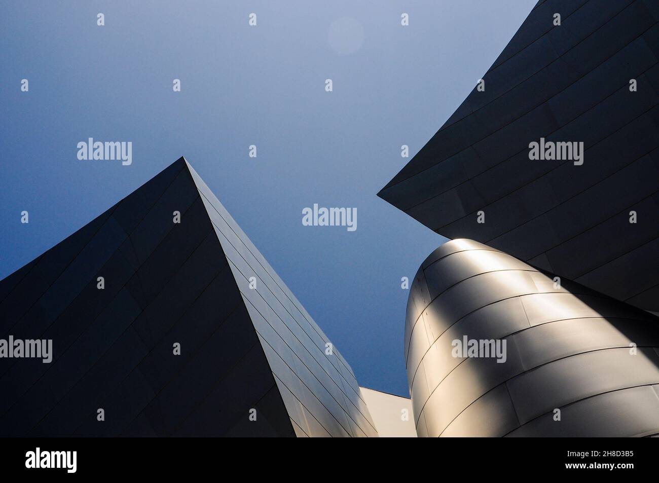Details of the shapes and lines of the Walt Disney Concert Hall ...
