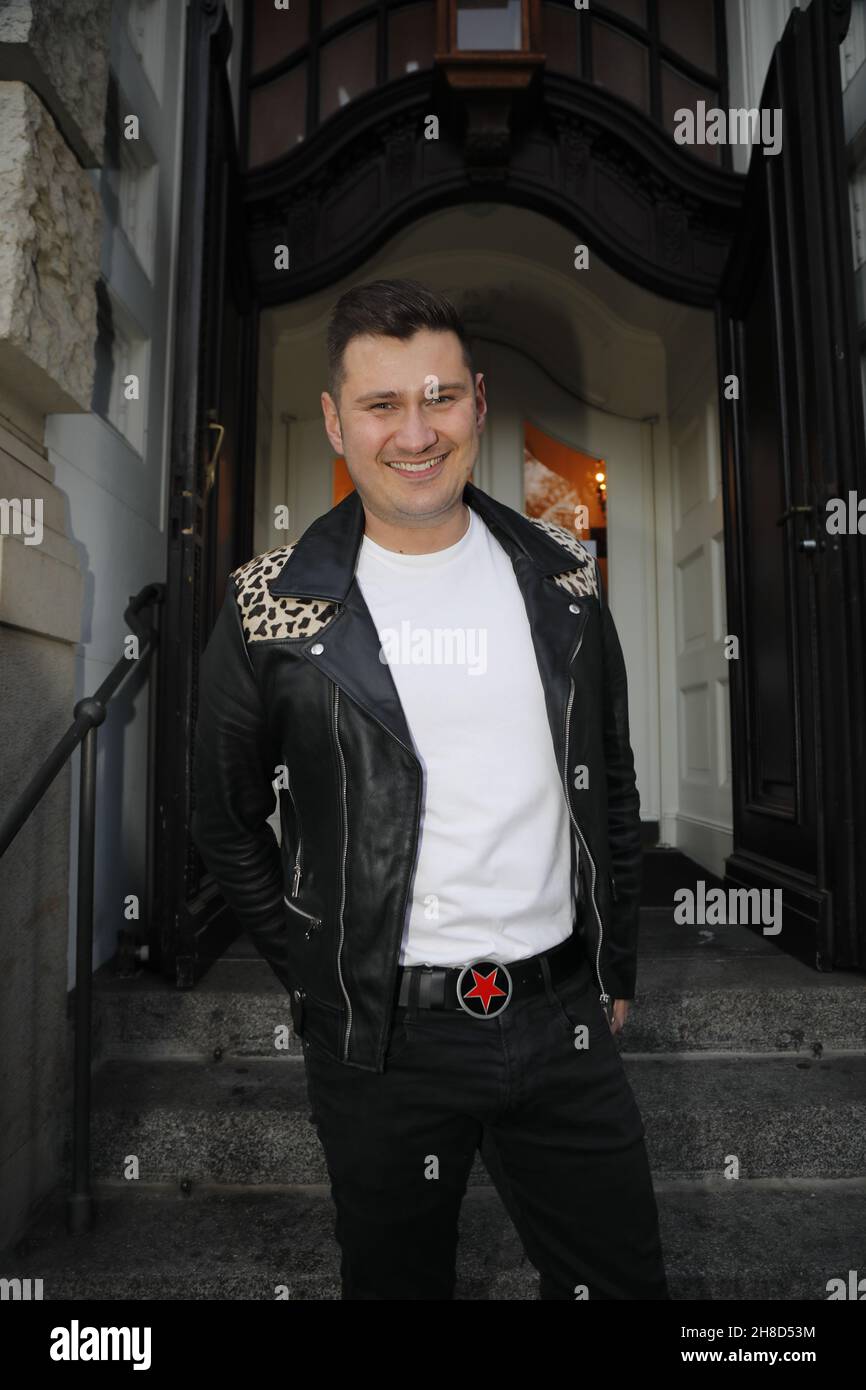 Sebastian Raetzel bei der Premiere des Musicals 'Ku'damm 56 - Das ...