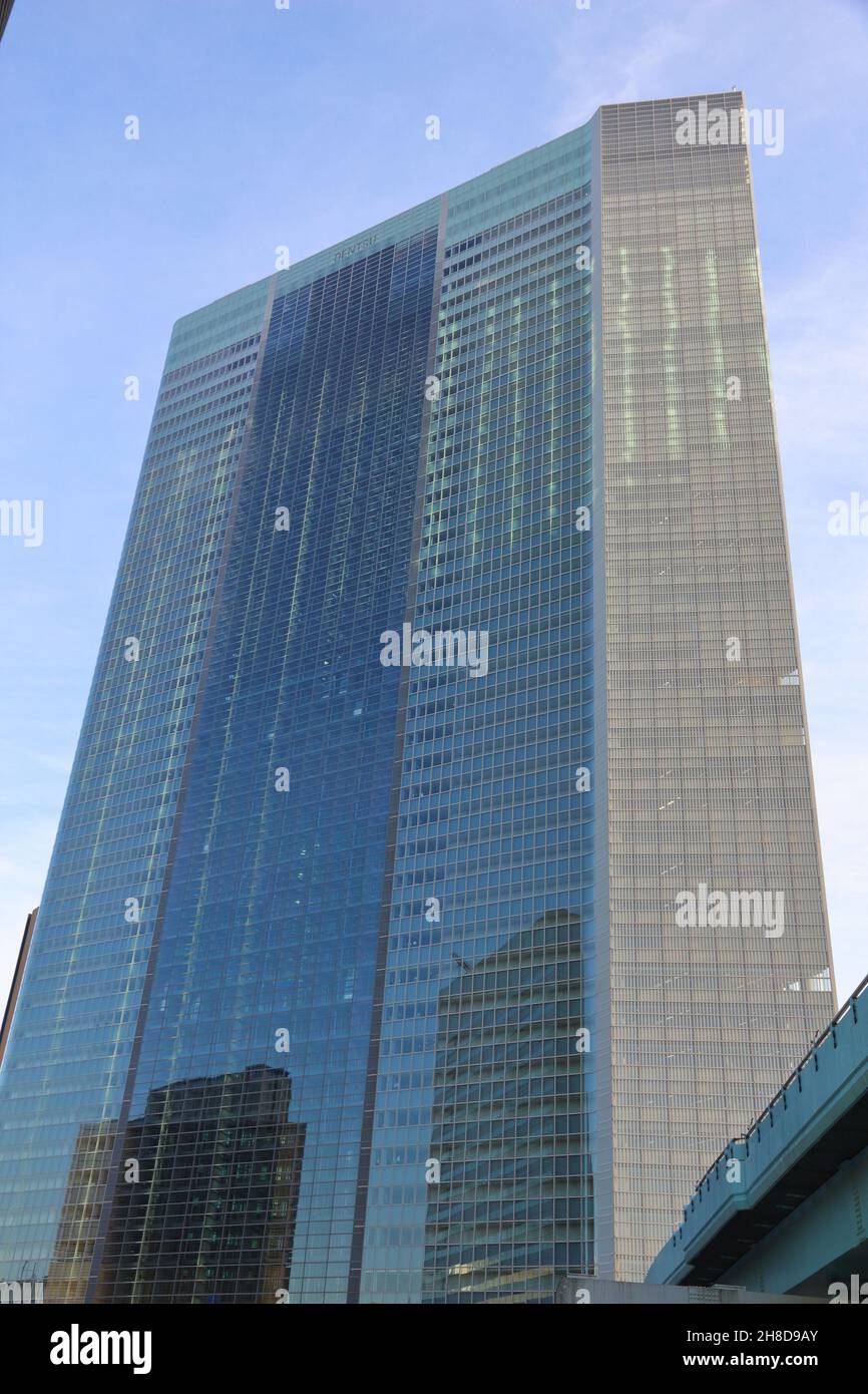 Dentsu building tokyo hi-res stock photography and images - Alamy