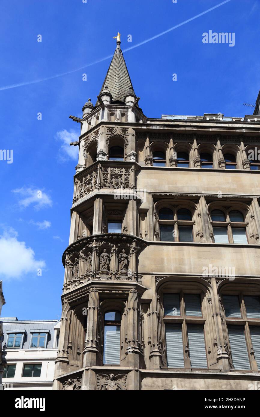 Moorgate street view in London UK. Streets in the City of London Stock ...
