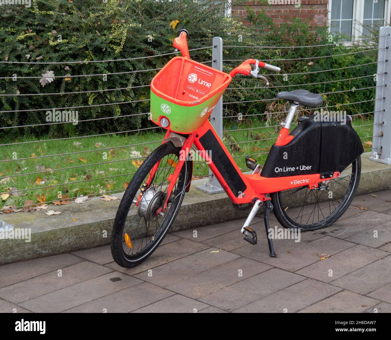 Uber bike hi-res stock photography and images - Alamy