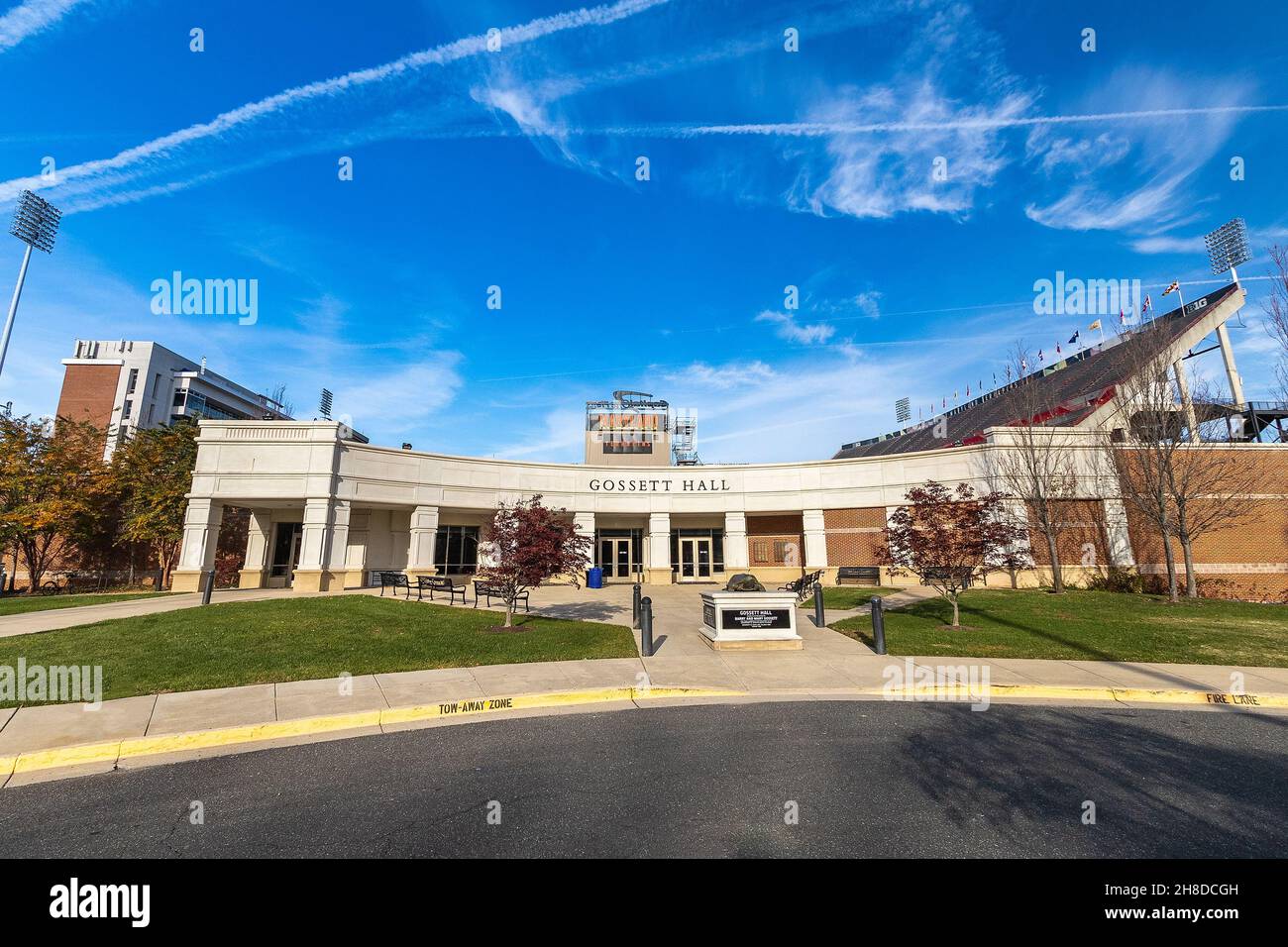 College football stadium hi-res stock photography and images - Alamy