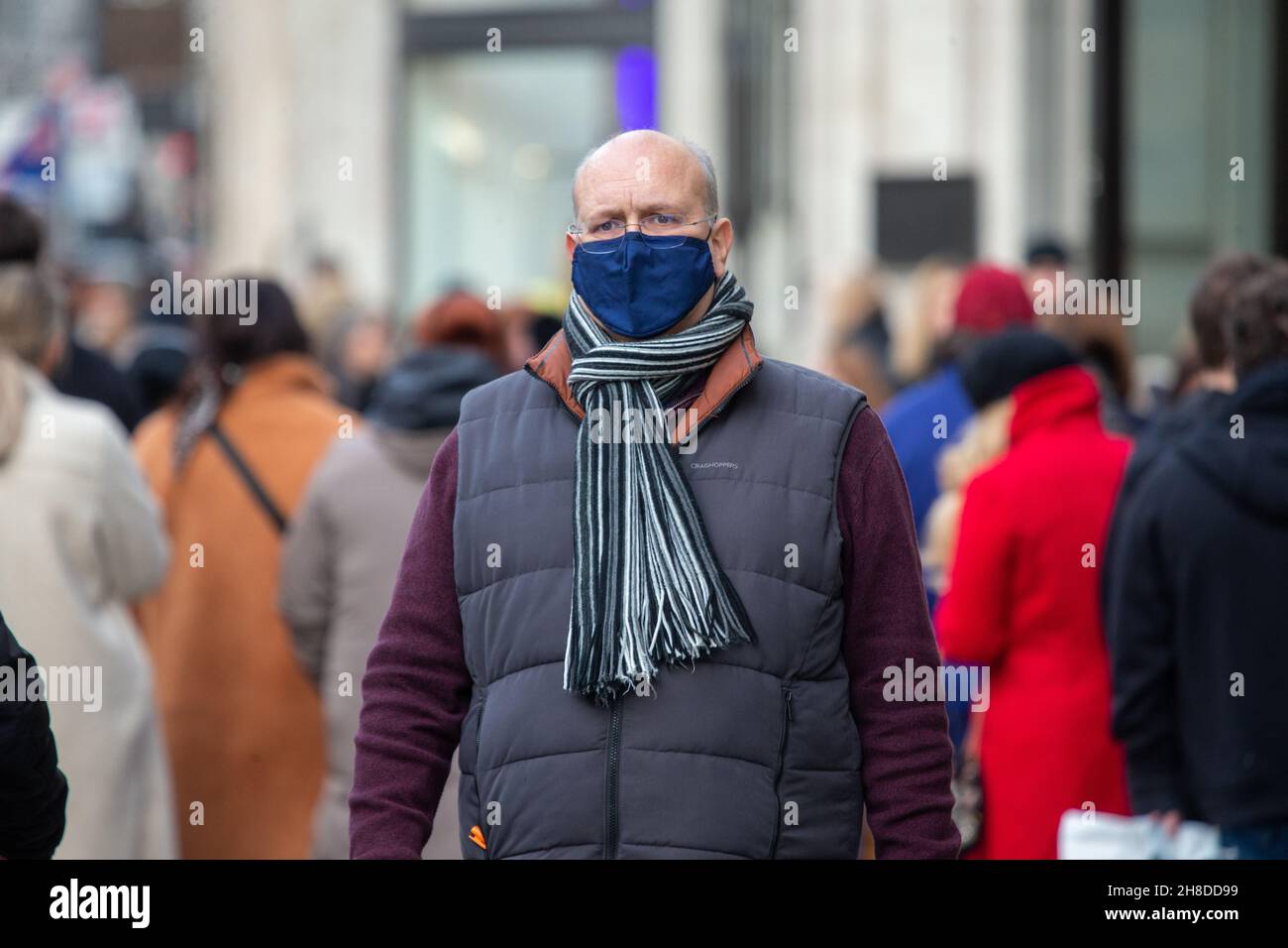 30 november masks uk hi-res stock photography and images - Alamy