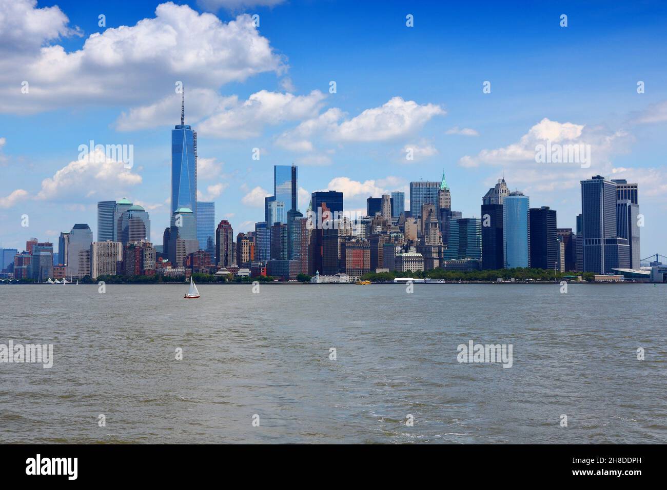 Skyline of New York City. Manhattan skyscrapers urban skyline in New ...