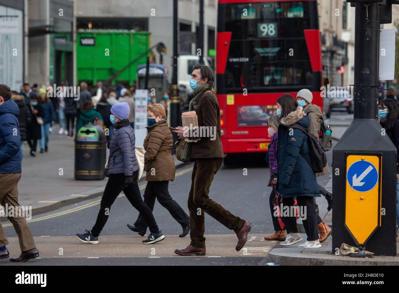 London, England, UK. 29th Nov, 2021. Shoppers in London's West End are ...