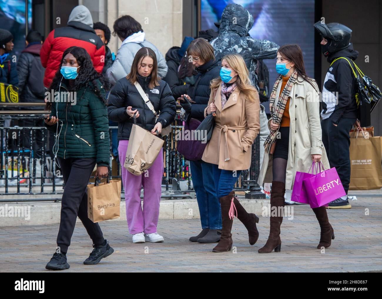 30 november masks uk hi-res stock photography and images - Alamy