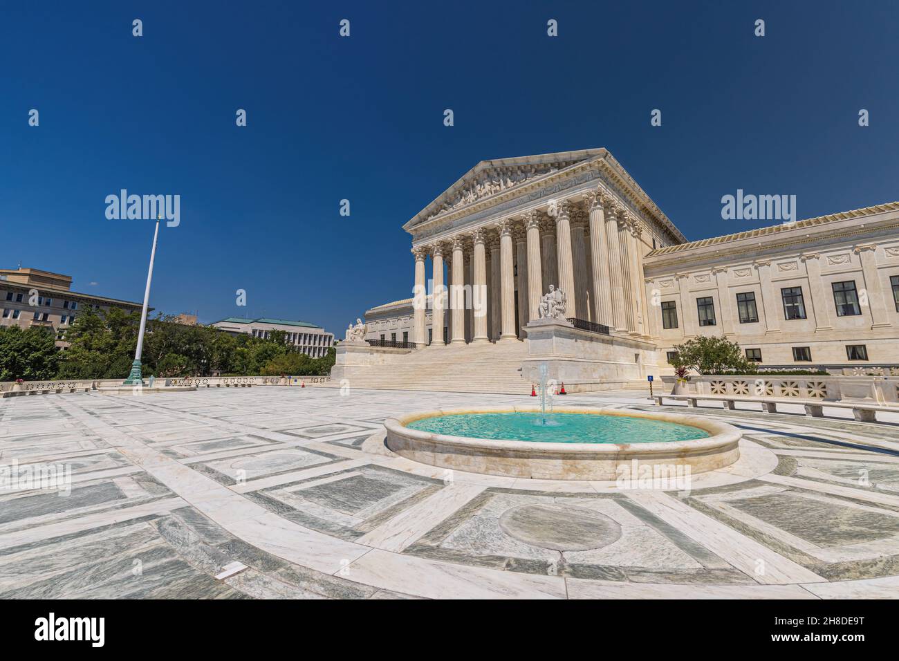 The US Supreme Court in Washington, DC Stock Photo - Alamy