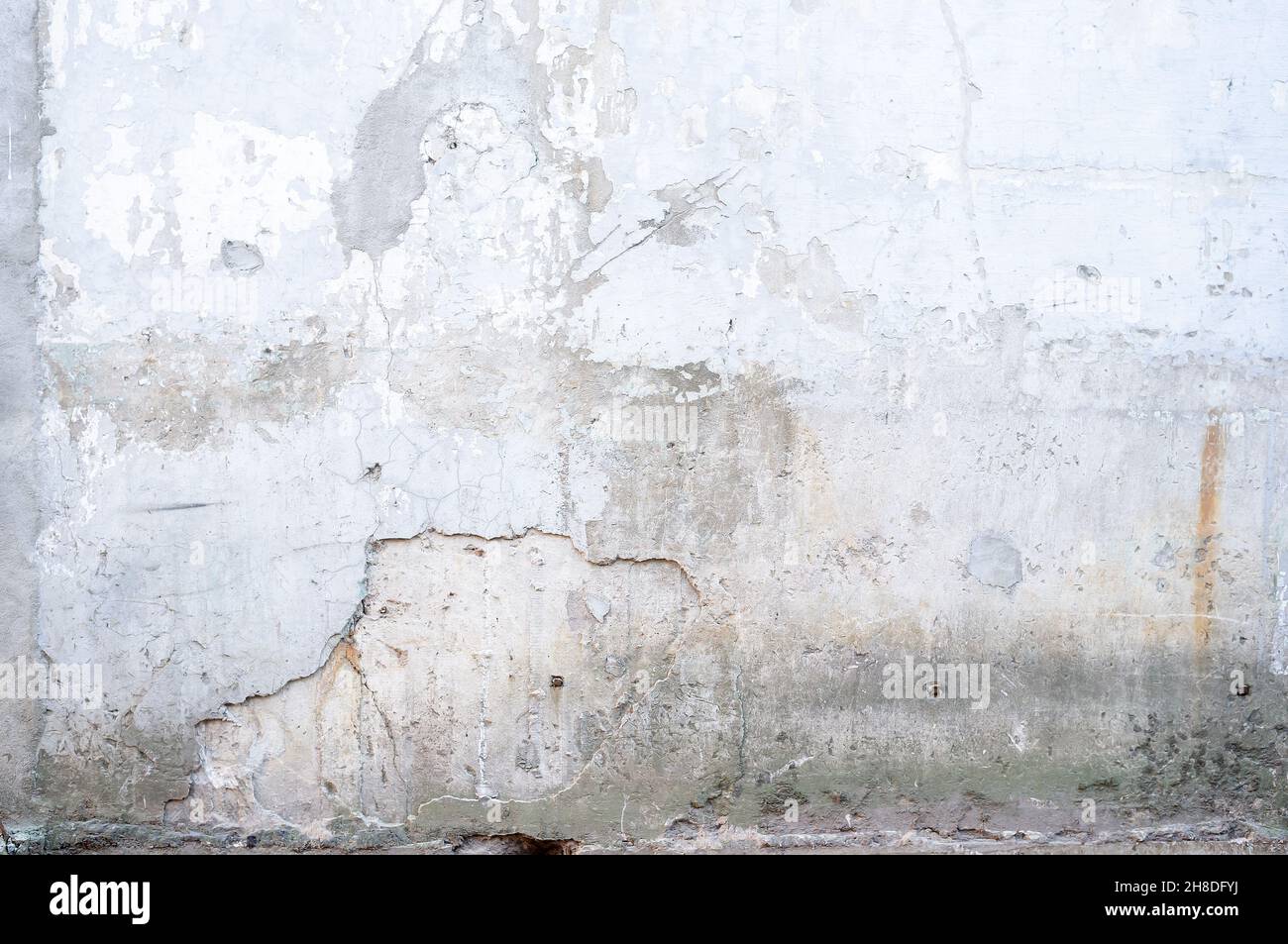 Peeling plaster hi-res stock photography and images - Alamy