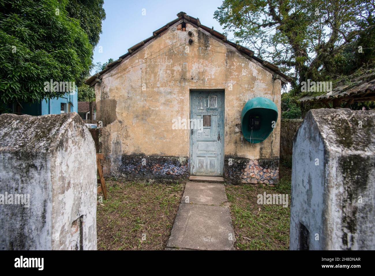 Old telephone booth wall hi-res stock photography and images - Alamy