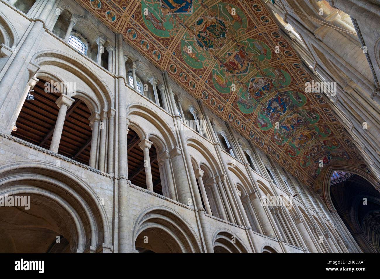Stone ceiling and arches hi-res stock photography and images - Alamy