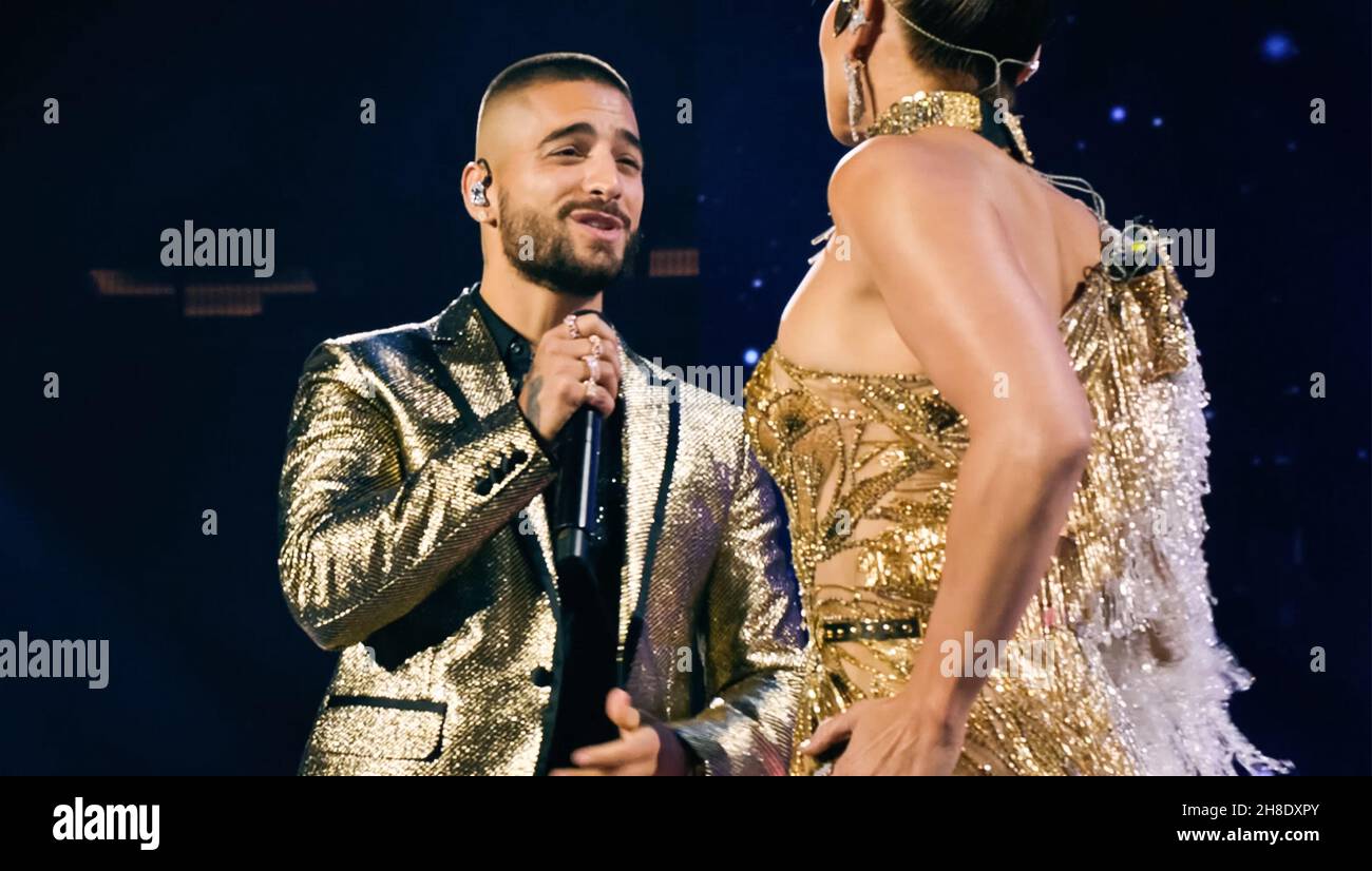 USA. Jennifer Lopez and Maluma in a scene from the (C)Universal ...