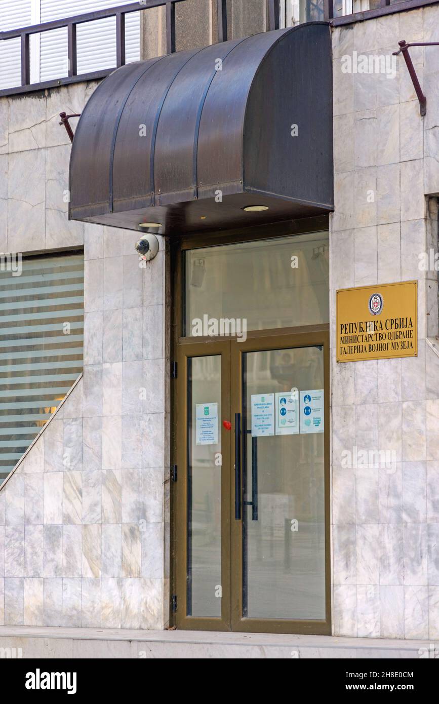 Entrance to the ministry of defence hi-res stock photography and images ...