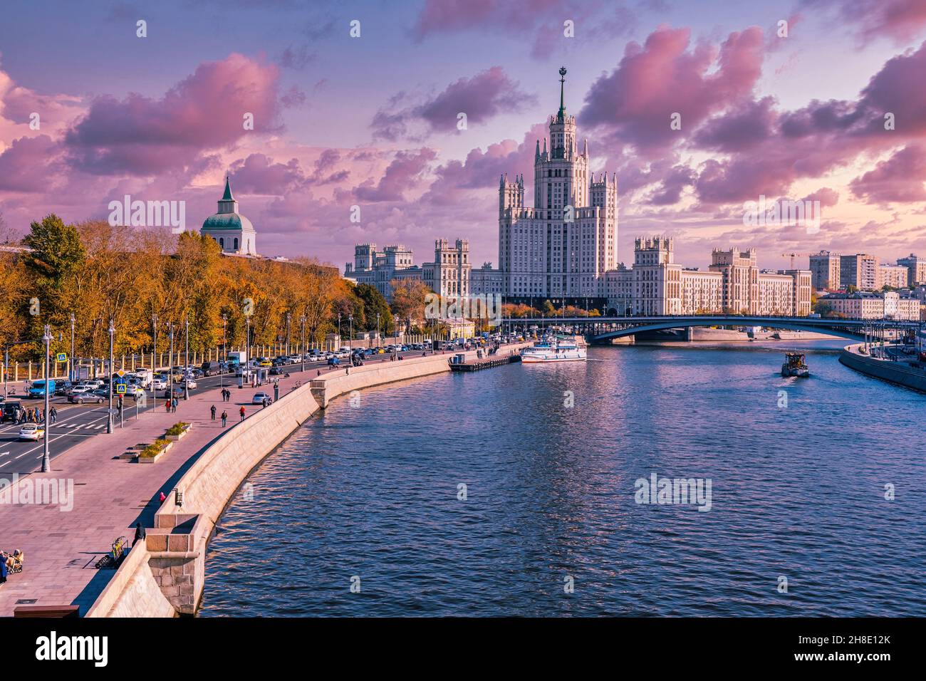 Big moskvoretsky bridge hi-res stock photography and images - Alamy