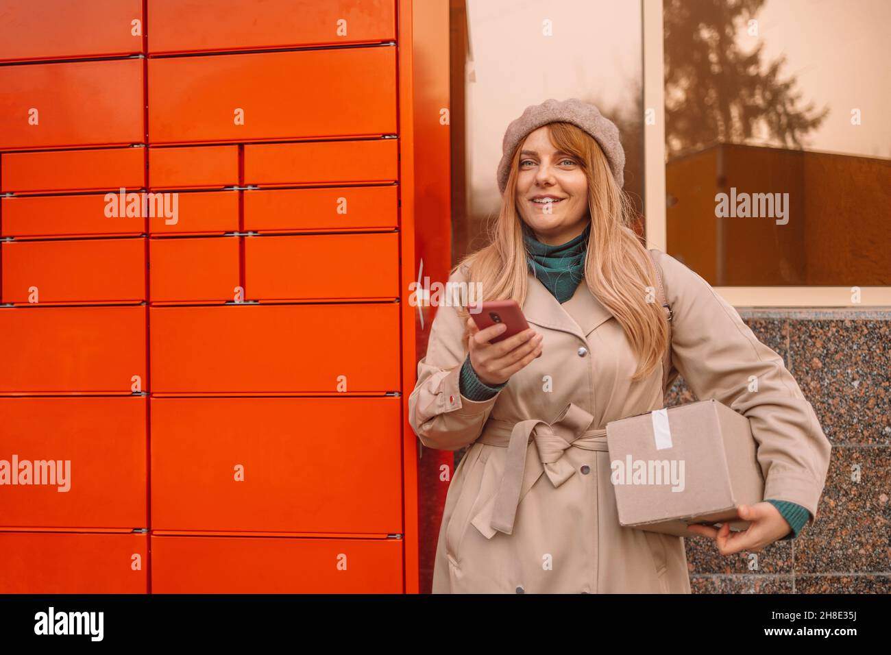 Customer pickup package hi-res stock photography and images - Alamy