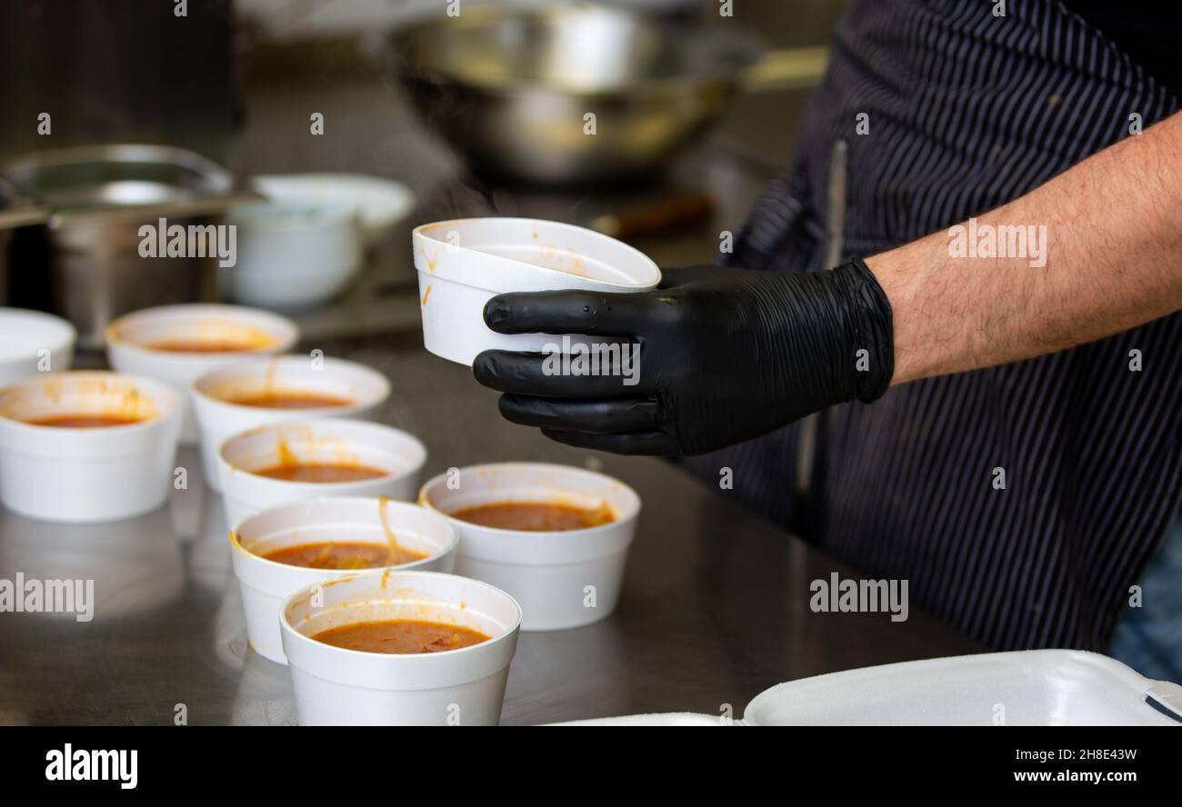 Dinner preparation takeout container chef hi-res stock photography and ...