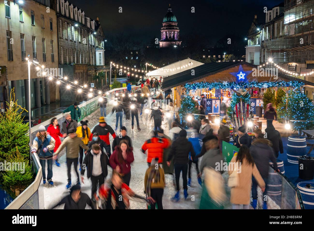 Edinburgh, Scotland, UK. 29th November 2021. Christmas Ice skaters on ...