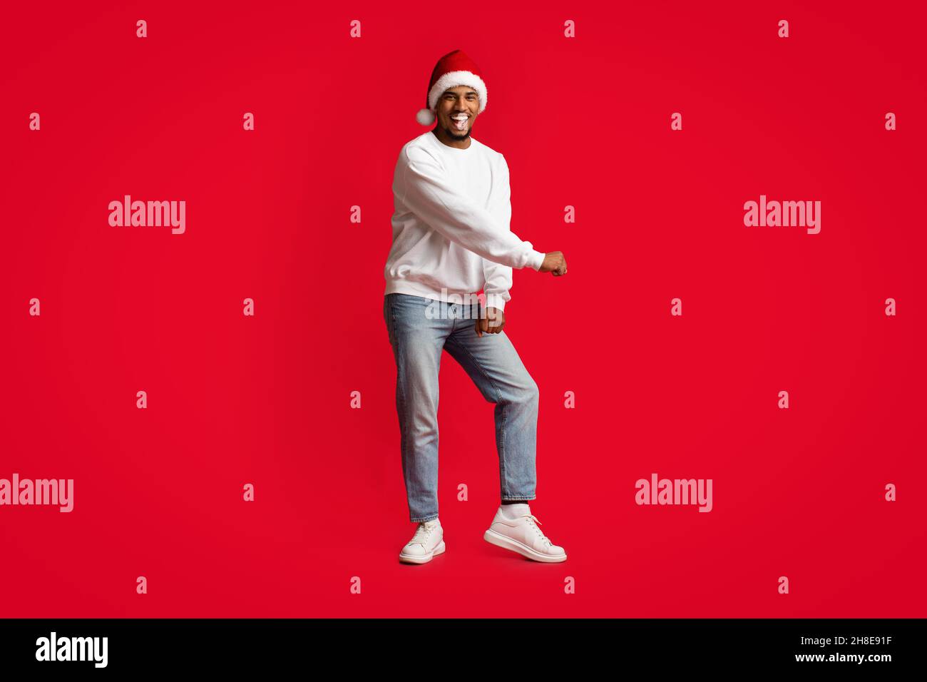 African man dancing in celebration hi-res stock photography and images ...