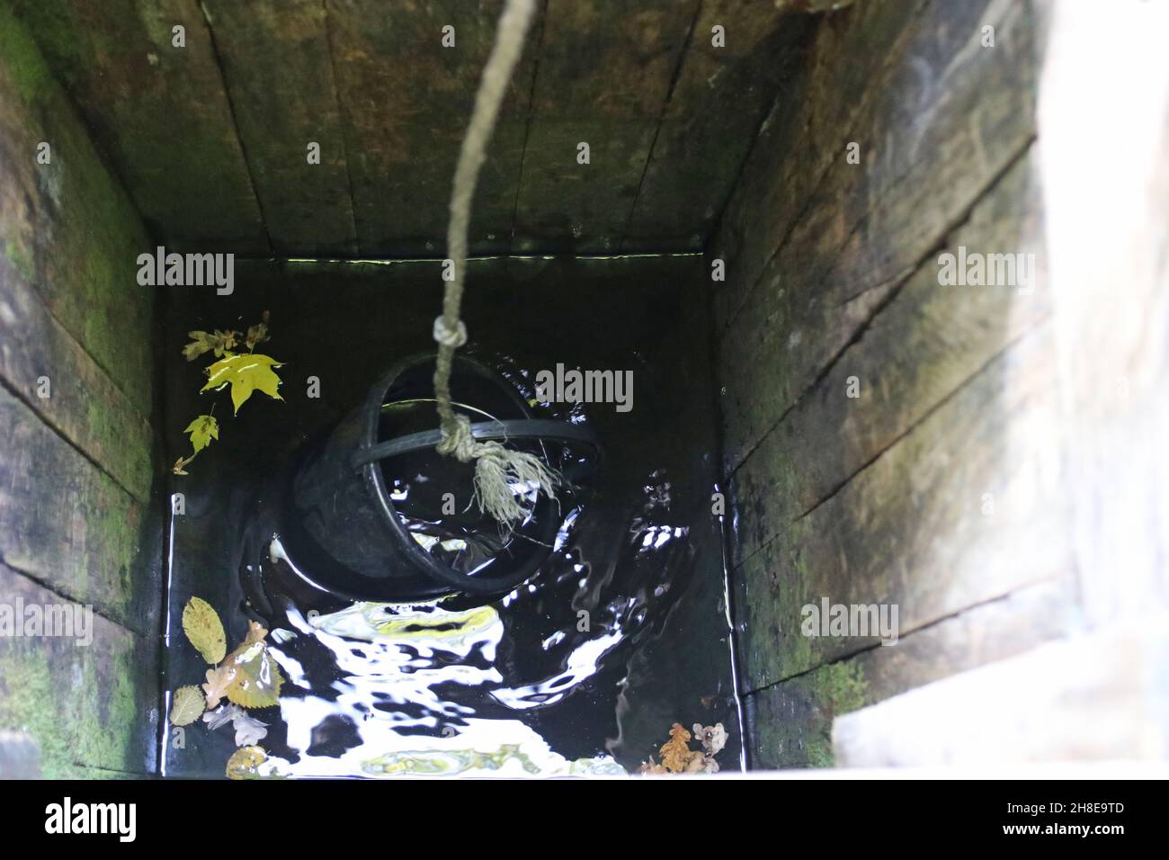 Old abandoned stone well hi-res stock photography and images - Alamy