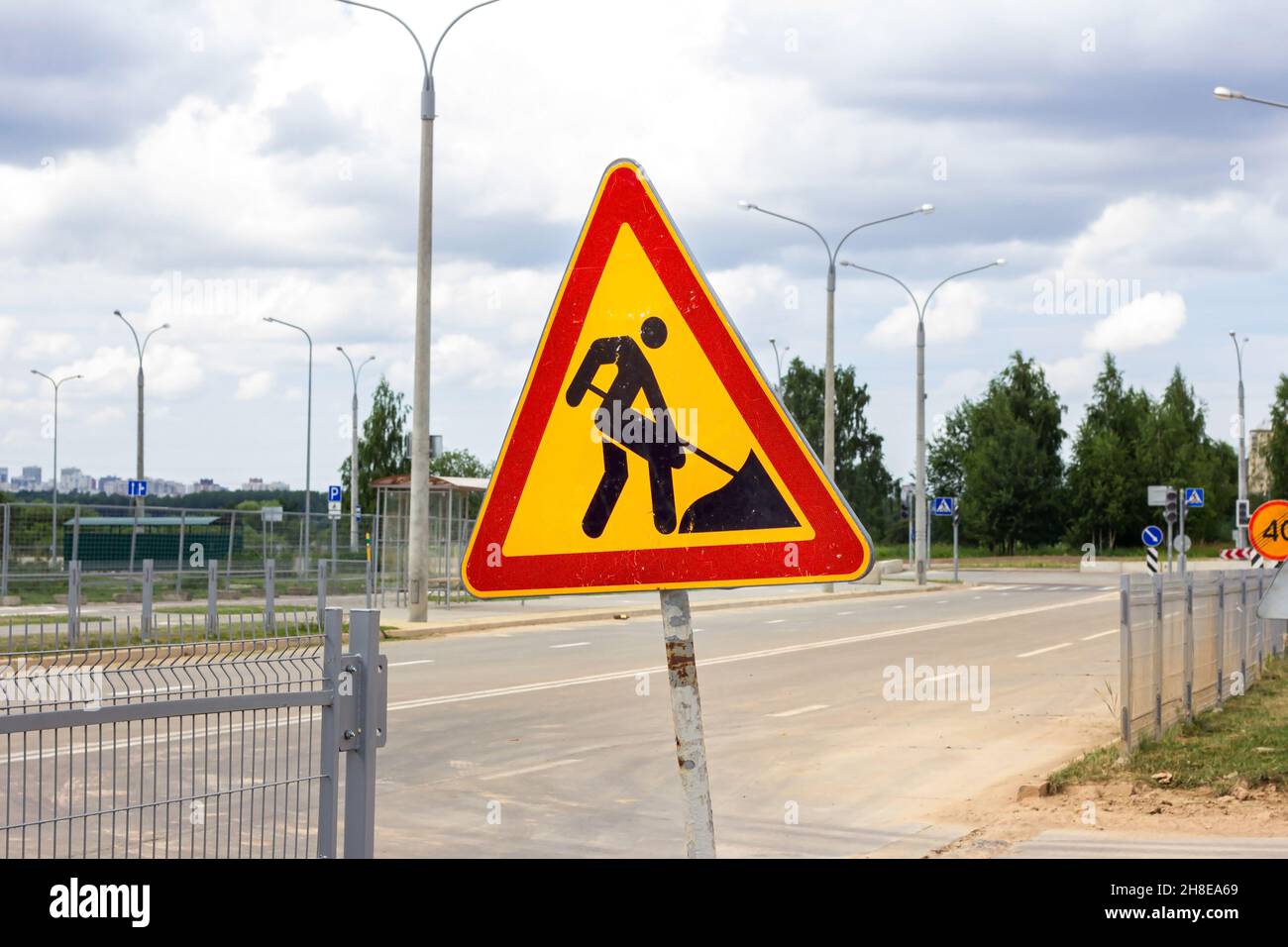 Road under construction sign hi-res stock photography and images - Alamy