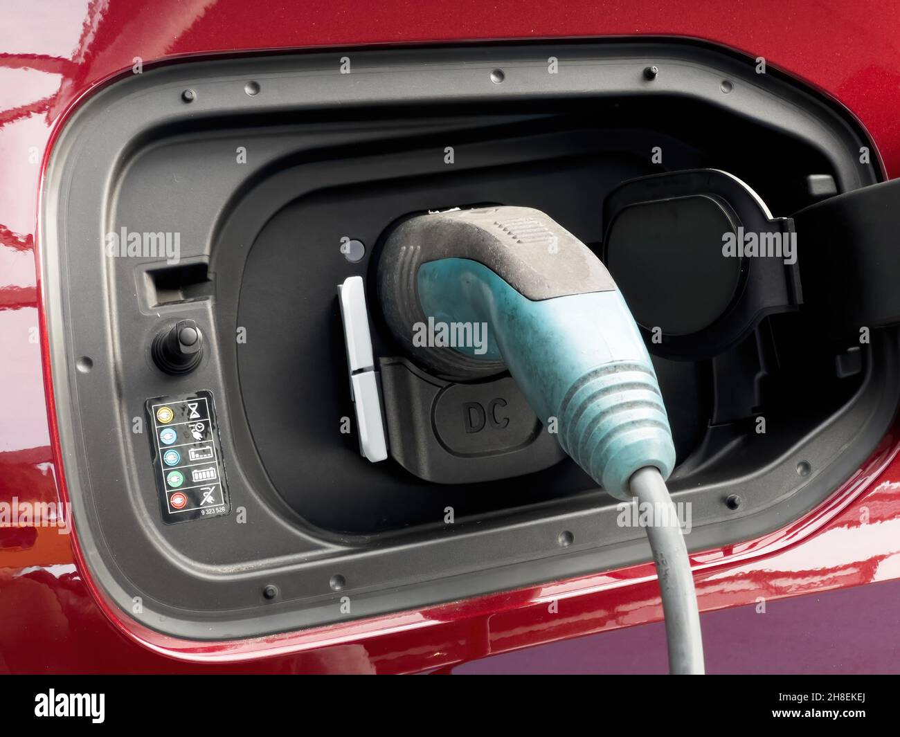 Bmw ix electric suv hi-res stock photography and images - Alamy