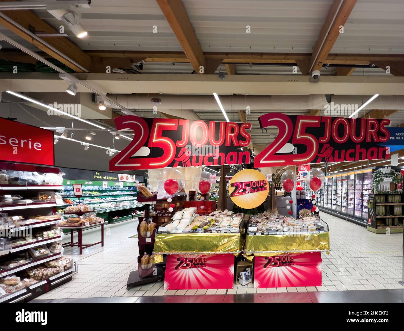 Inside french hypermarket hi-res stock photography and images - Alamy