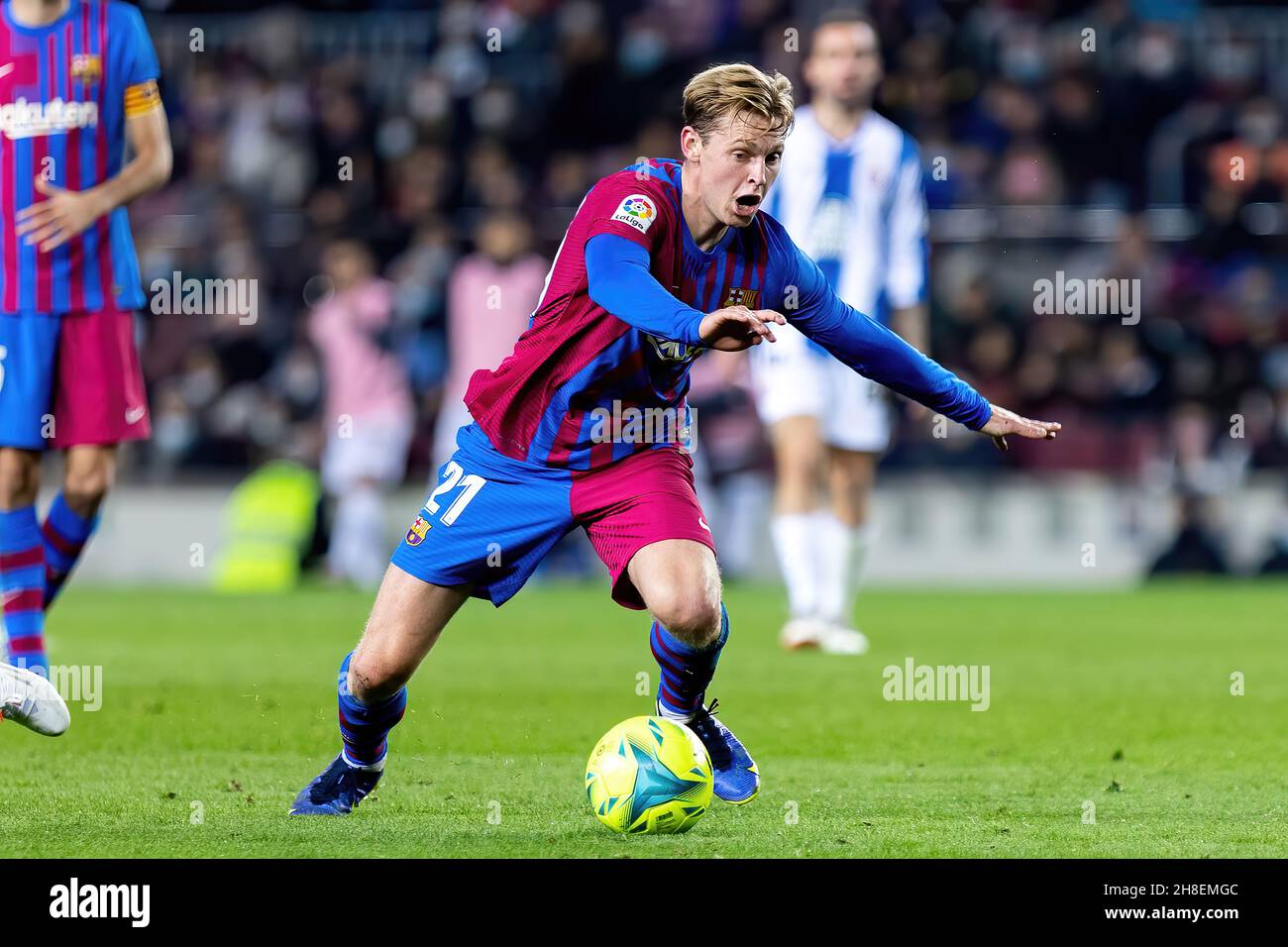 BARCELONA - NOV 20: Frenkie De Jong in action during the La Liga match ...