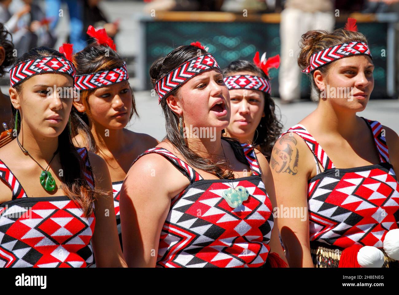 Maori women hi-res stock photography and images - Alamy