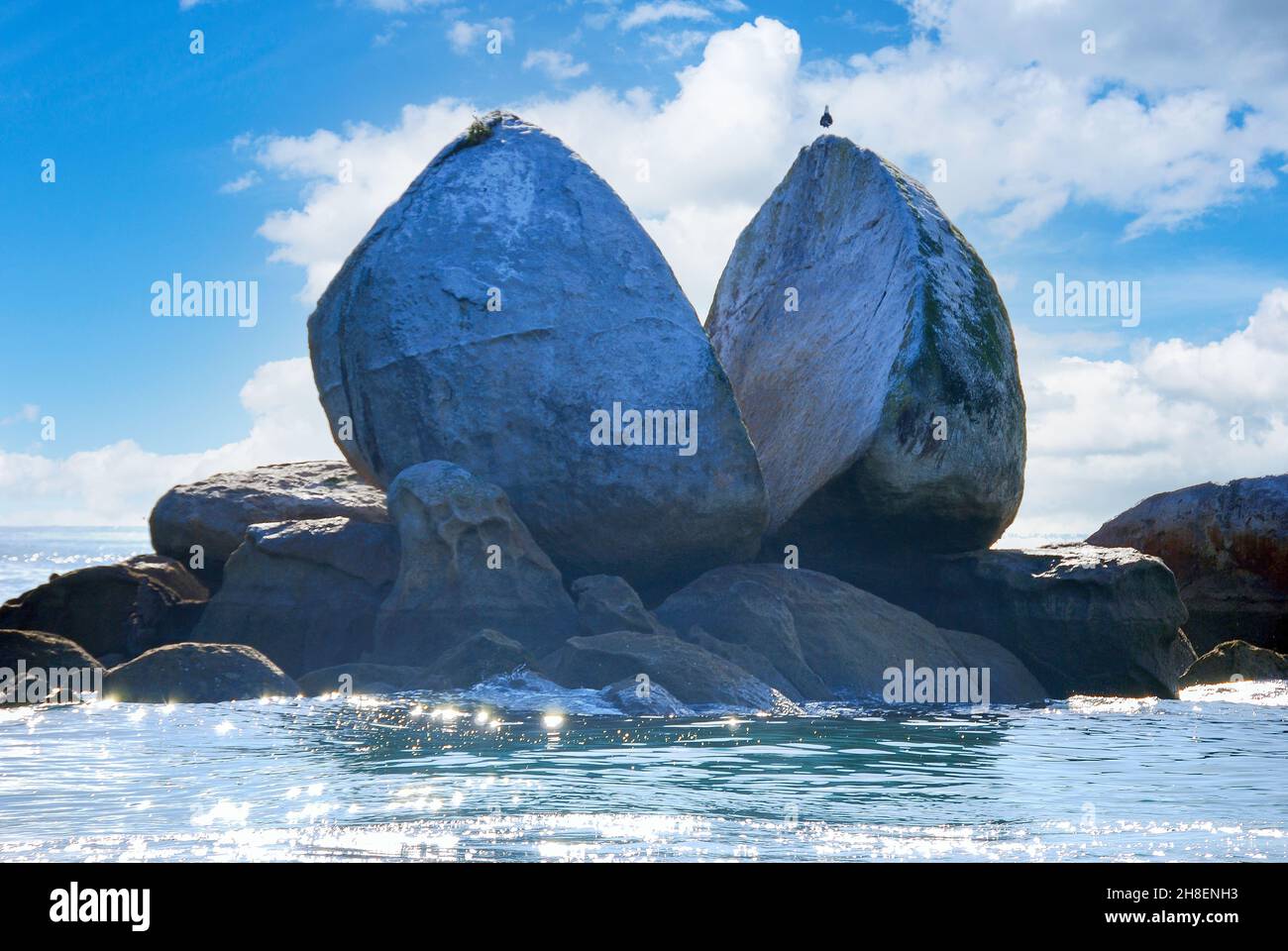 Split-apple Rock, Abel Tasman National Park, Tasman, South Island, New ...
