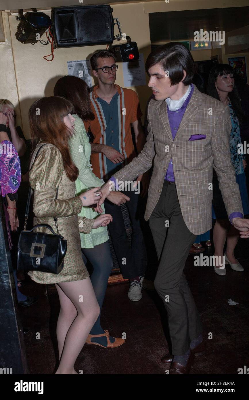 Retro nightclub hi-res stock photography and images - Alamy