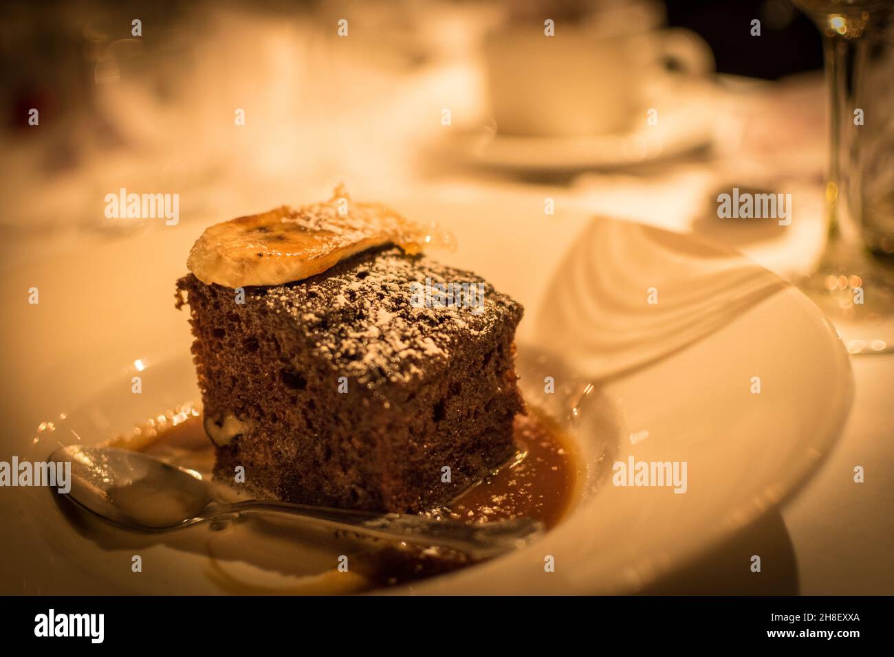 Fine dining desert cake at wedding reception Stock Photo - Alamy