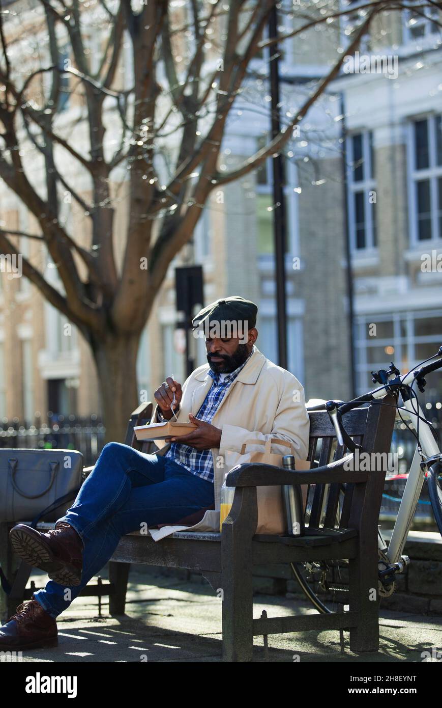 Lunch break lunch bench hi-res stock photography and images - Alamy