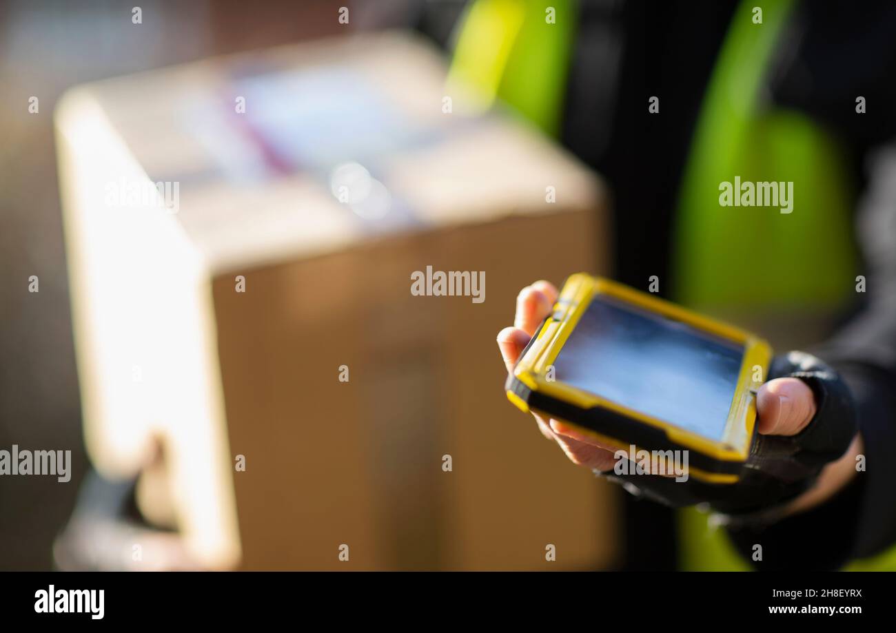 Delivering package hi-res stock photography and images - Alamy