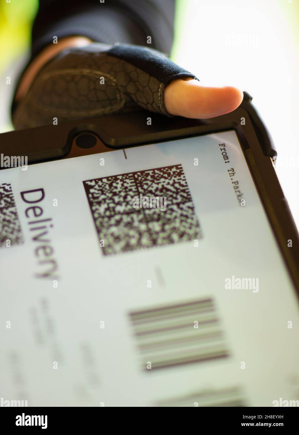 Digital qr code hi-res stock photography and images - Alamy