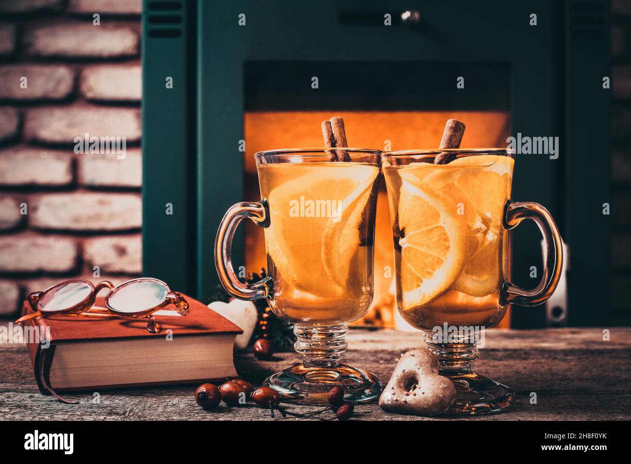 Fireside drinks hi-res stock photography and images - Alamy