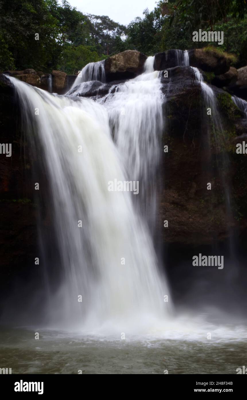 Beautiful waterfall on cliff hi-res stock photography and images - Alamy