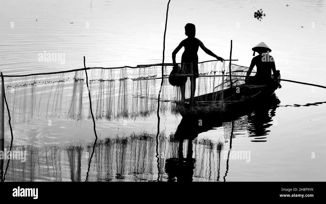 Vietnamese fish farming Black and White Stock Photos & Images - Alamy